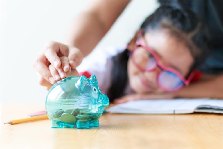 Savings accounts for kids: Safe and profitable options